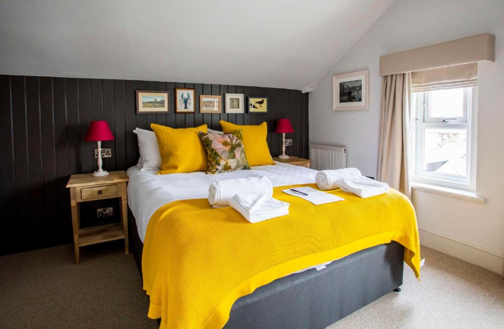 Dunstan House | Somerset Guide
